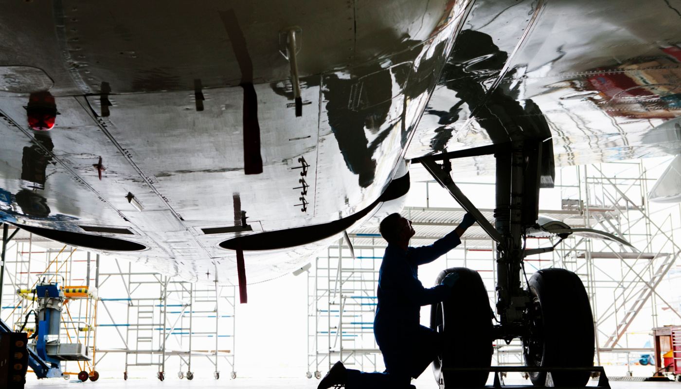 MROs Under Pressure: Top 4 Challenges & Solutions